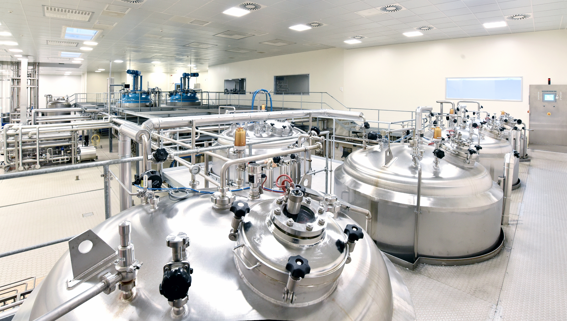 What Are Non-Contact Tank Level Sensors | Product Guide